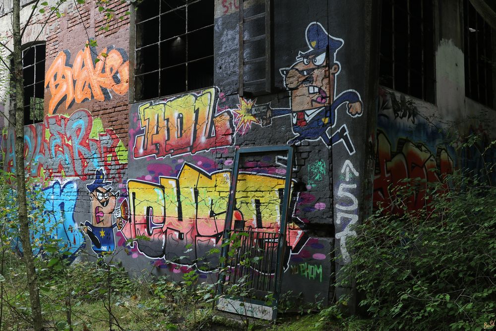 Graffiti - kann doch echt ganz nett sein.... Foto & Bild | architektur, streetart, graffiti ...
