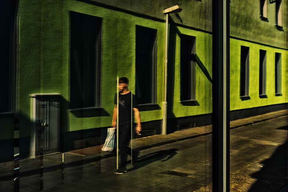 Green Foto & Bild | streetfotografie mit menschen, streets, people Bilder auf fotocommunity