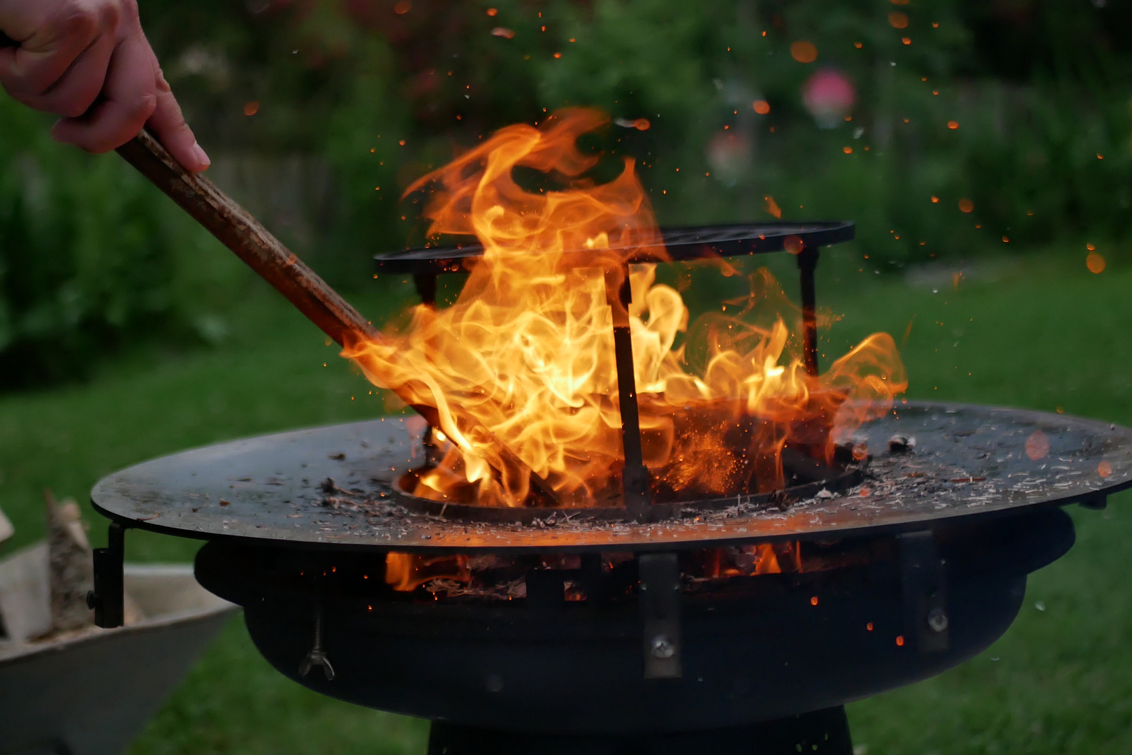 Grillfeuer P1030116 Foto & Bild | fotokunst, licht und feuer, licht ...