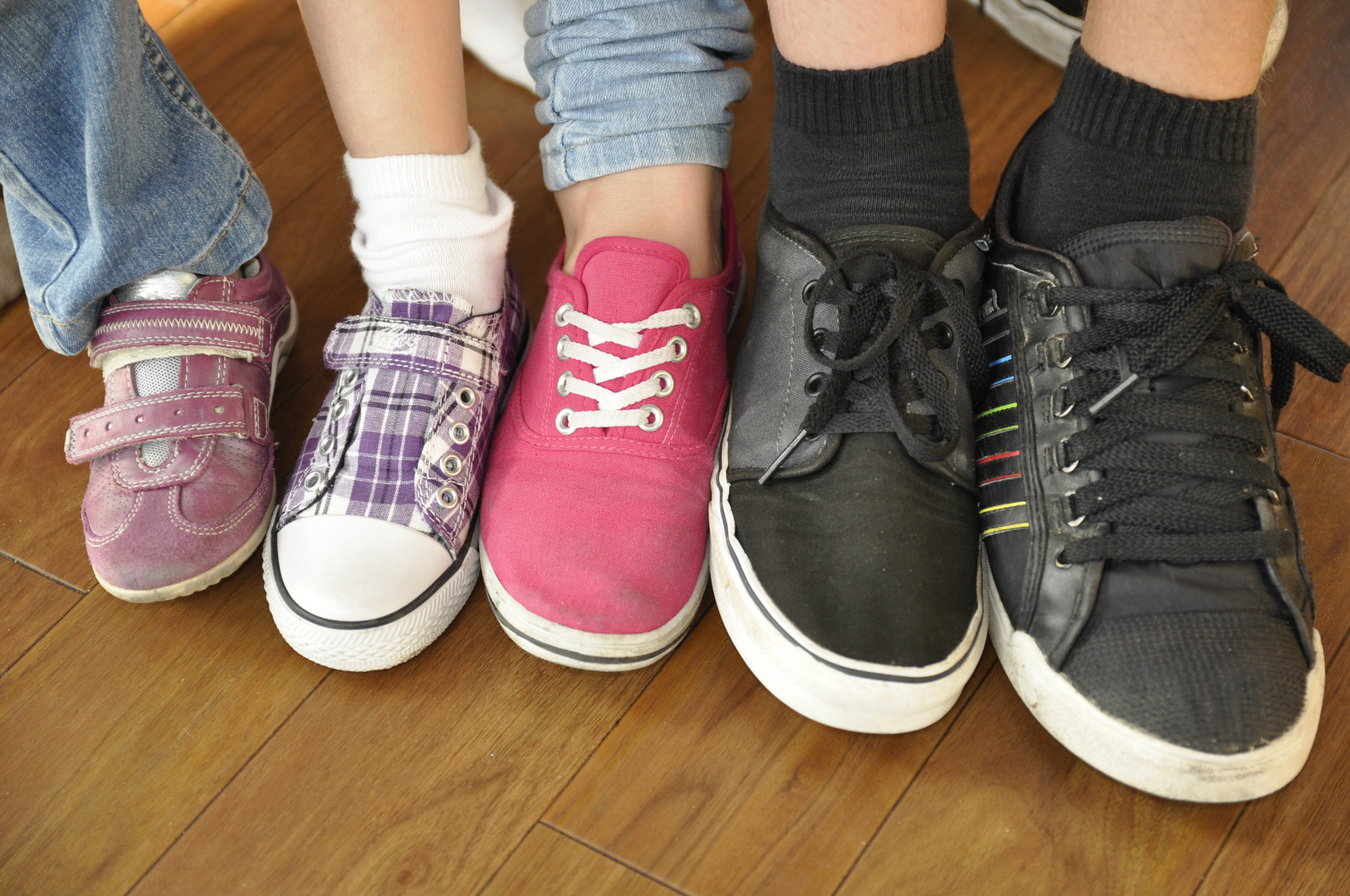 große und kleine Schuhe Foto & Bild | abstraktes, strukturen, natur ... große und kleine Schuhe Foto & Bild | abstraktes, strukturen, natur ...