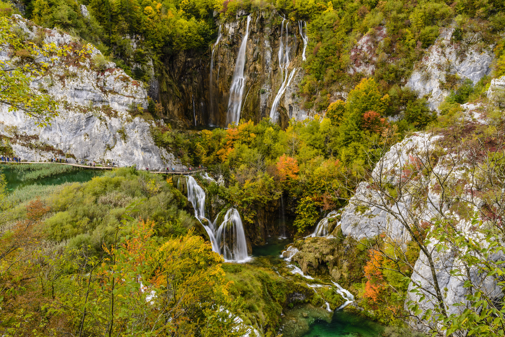 Grosser Wasserfall 2, Nationalpark Plitvicer Seen, Kroatien Foto & Bild | wald, herbst ...