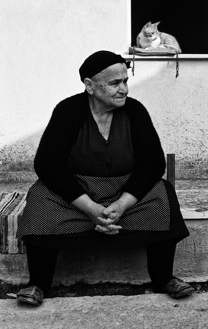 grossmutter Foto & Bild | street, outdoor, portrait Bilder auf ...