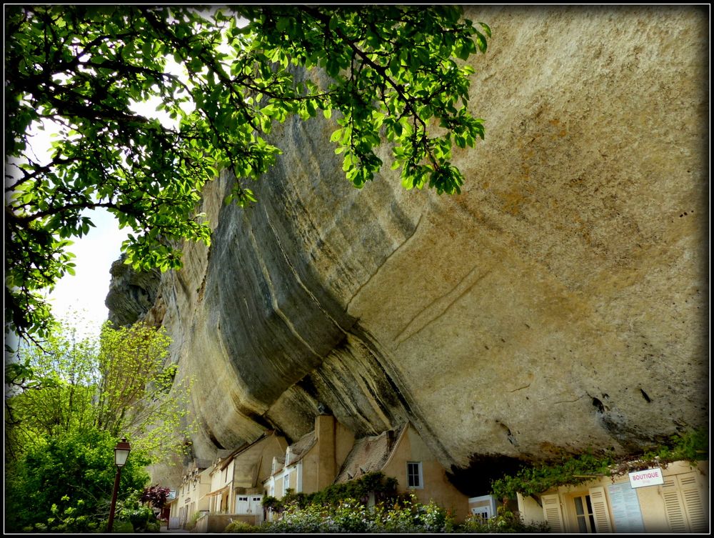 Grotte du Grand Roc - 1 - photo et image | france, nature, world Images ...