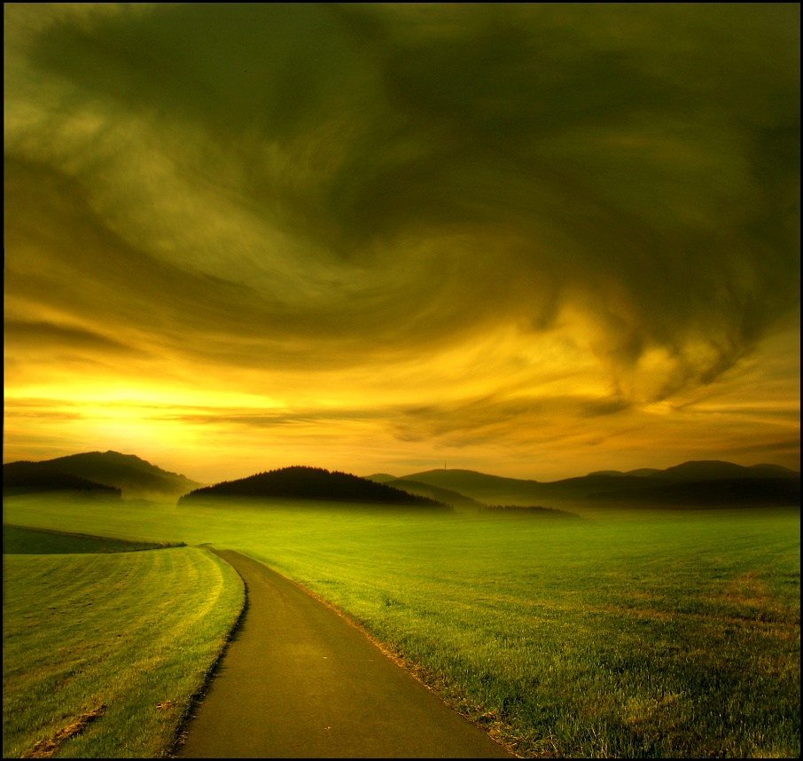 grünes land... Foto & Bild | fotomontage, landschaften, digiart Bilder auf fotocommunity