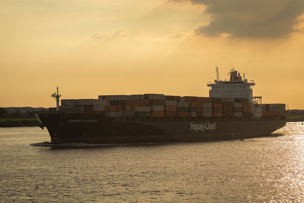 Güter nach Hamburg Foto & Bild | wasser, hamburg, meer Bilder auf ...