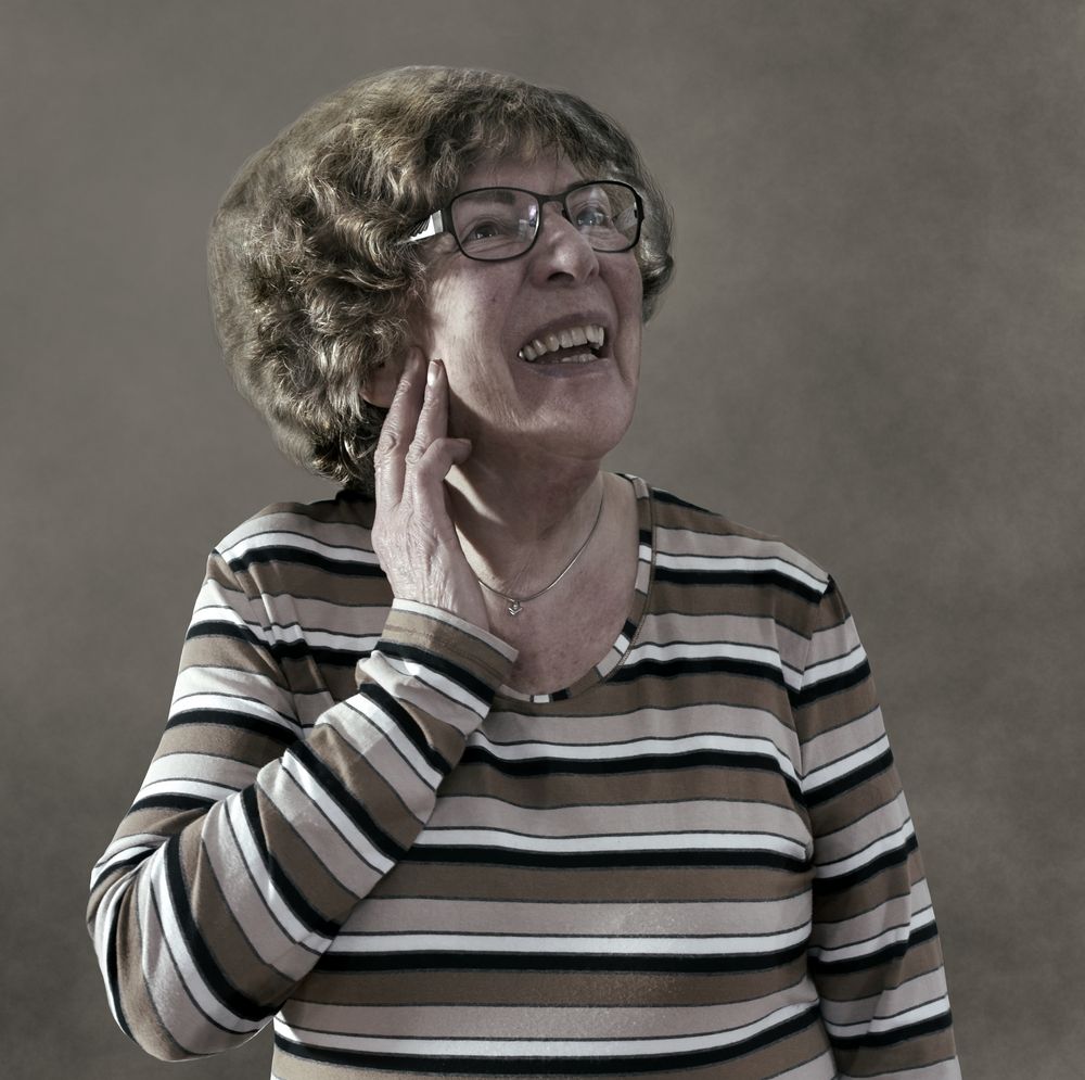 Gunda, Jg. 1938 Foto & Bild | indoor, portrait, frau Bilder auf ...