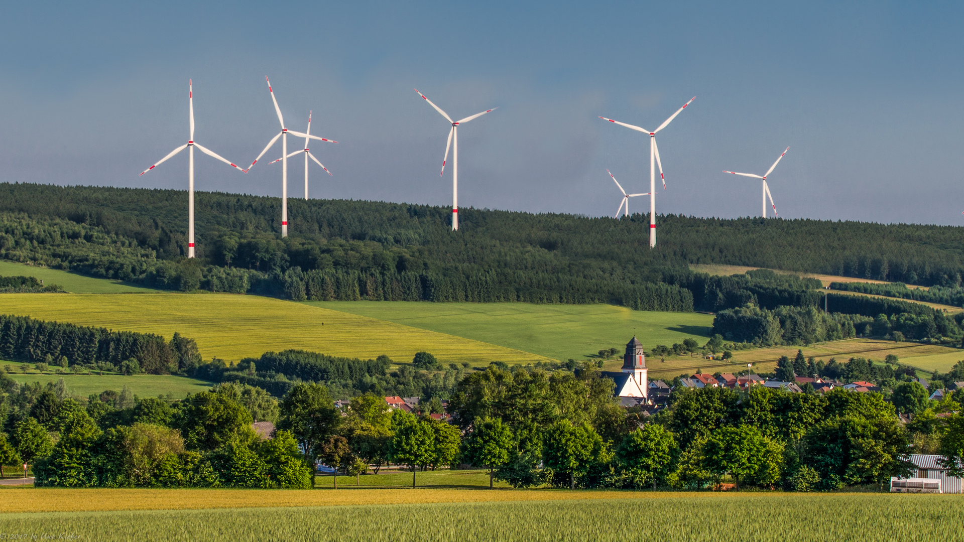 Gusenburg Windräder Foto & Bild | industrie und technik, landschaft ...