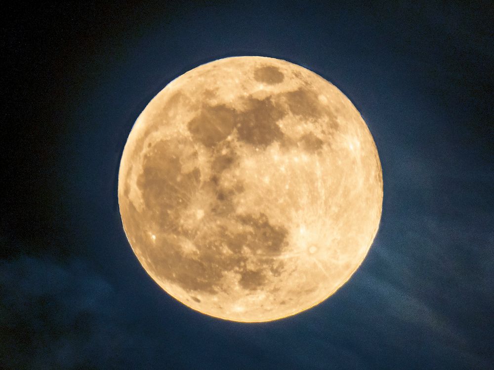 Guter Mond Foto & Bild | fotos, spezial, himmel Bilder auf fotocommunity