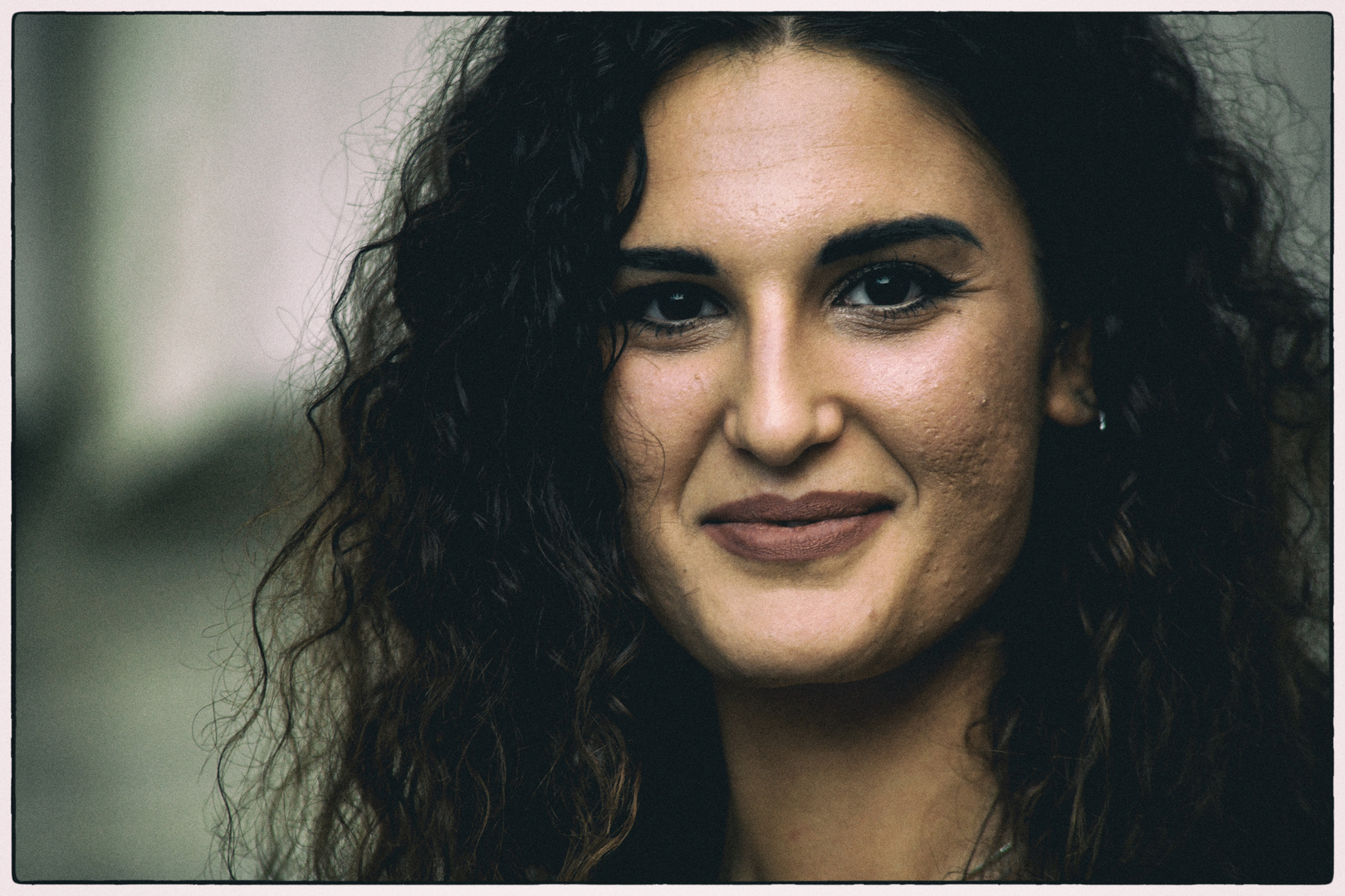 Hairy Girl Foto And Bild Portrait Streetfotografie Mit Menschen Portrait Frauen Bilder Auf
