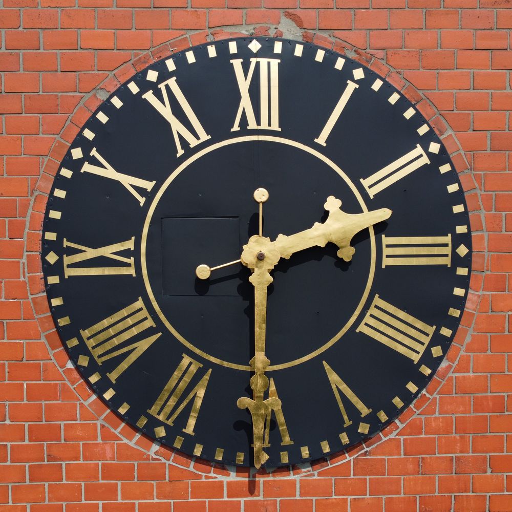 Halb Drei - bald Feierabend Foto & Bild | monatswettbewerbe spezial ...