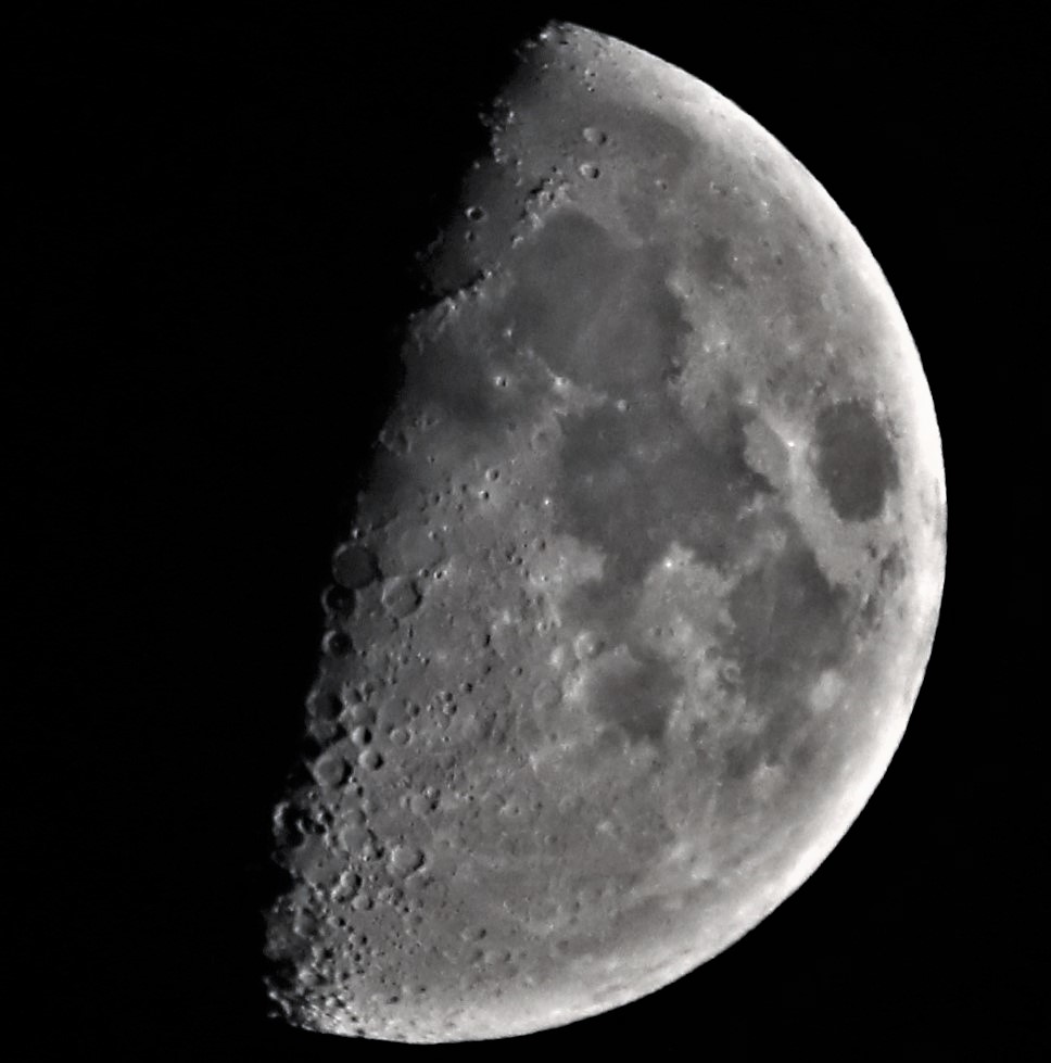 Halbmond Foto & Bild | mondaufnahmen, himmel & universum, firmament ...