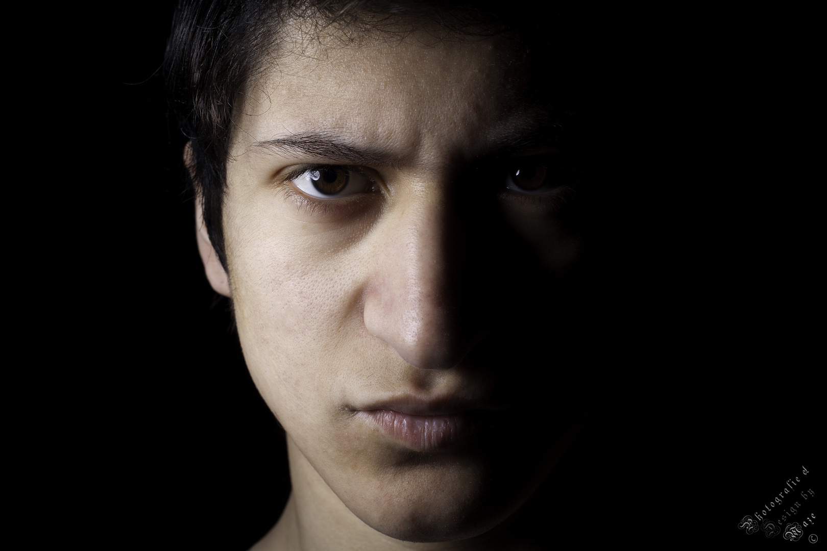 Halbschatten Foto & Bild | portrait, portraitfotografie männer, studio ...