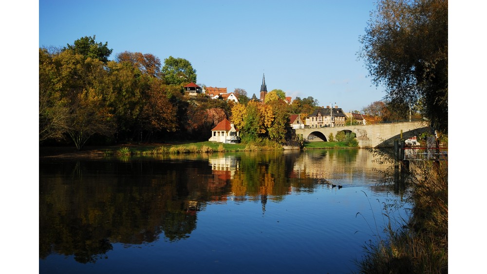 Halle-Saale Blick auf Giebichensteinbrücke und Kröllwitz Foto & Bild ...