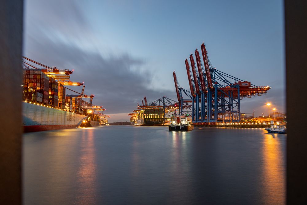 Hamburger Hafen Foto & Bild | monatswettbewerbe, foto des jahres 22 ...