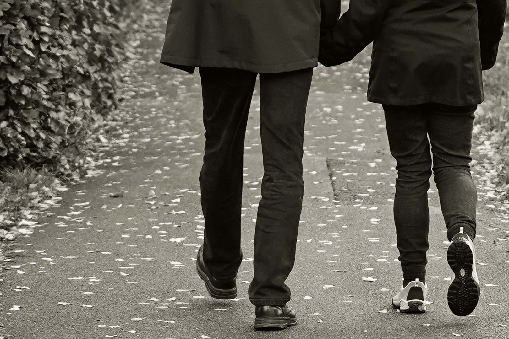 Hand in Hand Foto & Bild | erwachsene menschen, konzept- fotografie ...