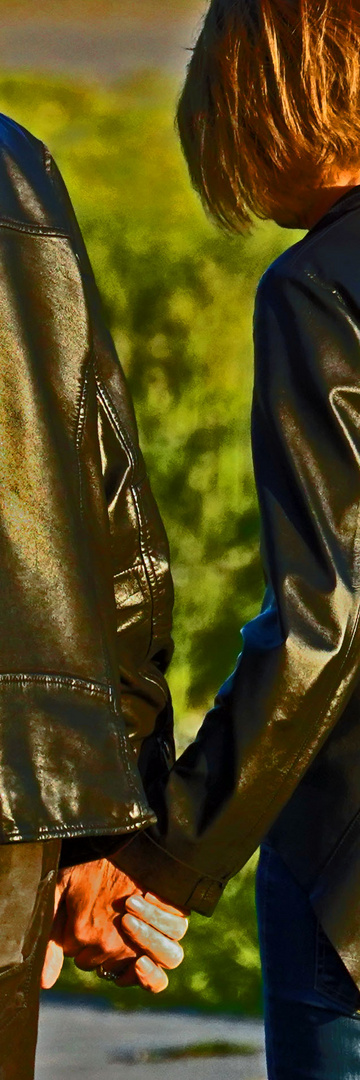 Hand in Hand Foto & Bild | erwachsene menschen, konzept- fotografie ...