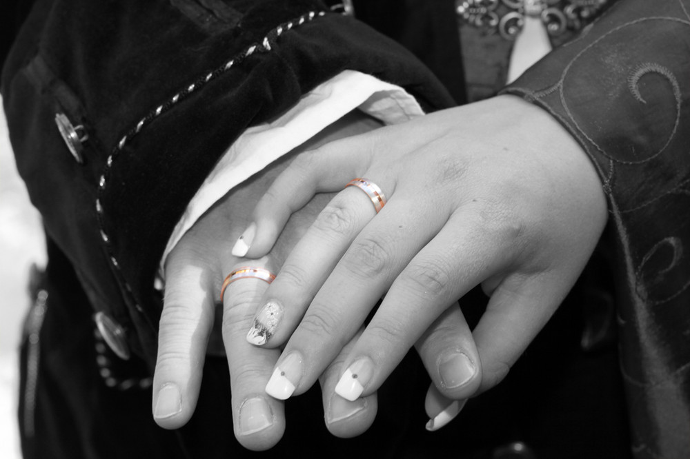 Hand in Hand Foto & Bild | hochzeit, menschen Bilder auf fotocommunity
