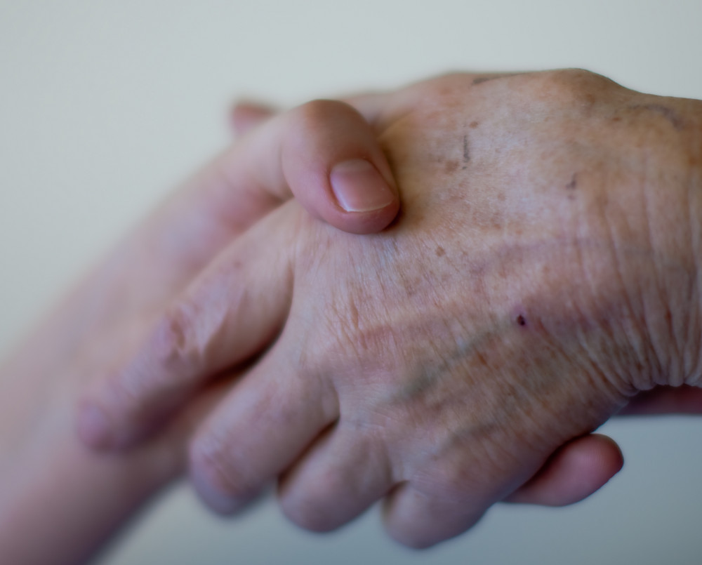 Hand in Hand Foto & Bild | körperdetails, hände, menschen Bilder auf ...