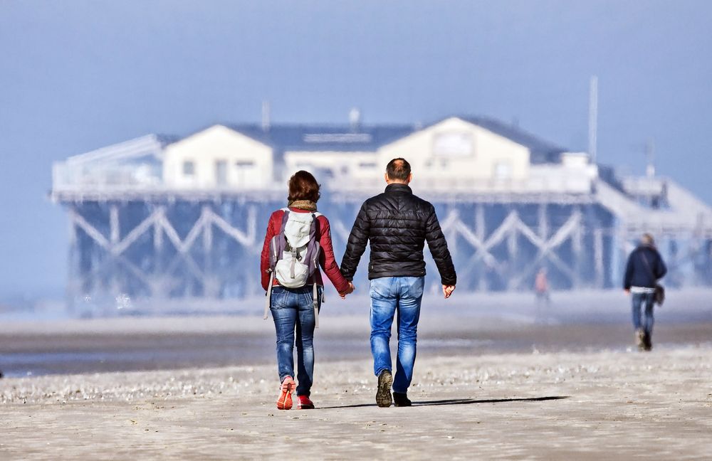 Hand in Hand Foto & Bild | people, world, natur Bilder auf fotocommunity