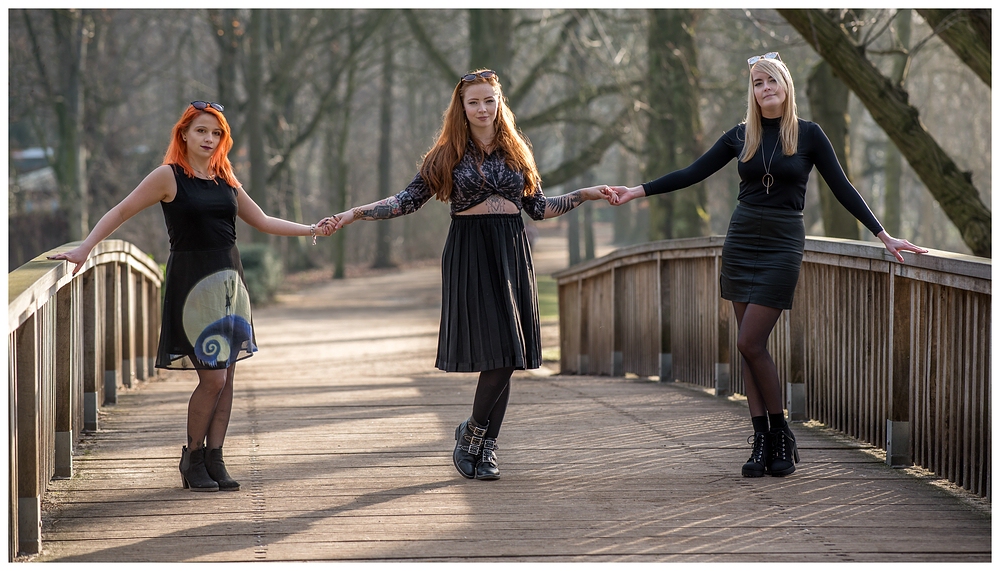 Hand in Hand in Hand Foto & Bild | a a k r s Bilder auf fotocommunity