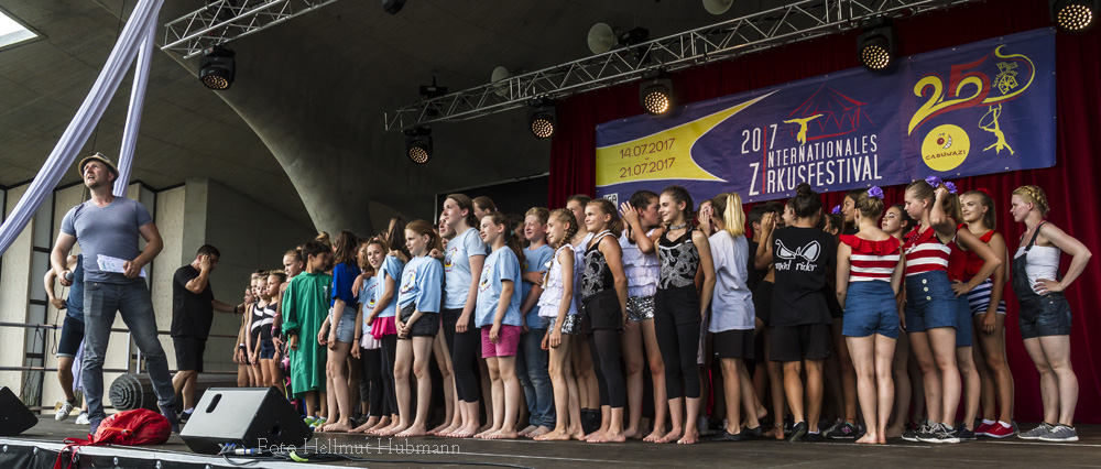 HANDY-MAN oder Foto & Bild | circus, zirkus, berlin Bilder auf ...