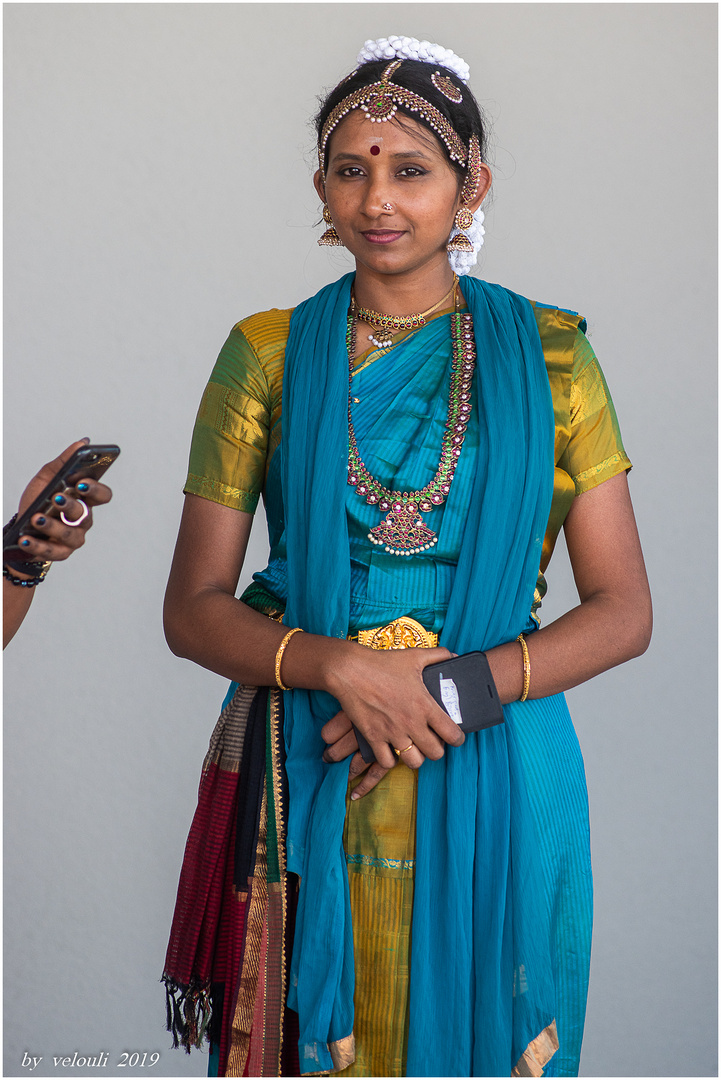 Handy-Multikulti Foto & Bild | erwachsene menschen, portrait ...