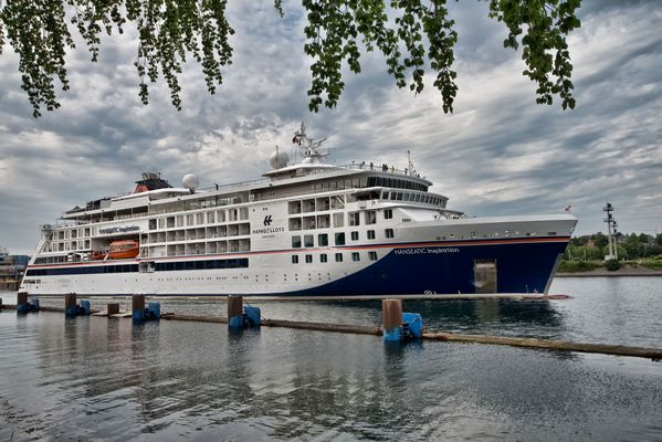 Kreuzfahrtschiffe Bilder & Fotos