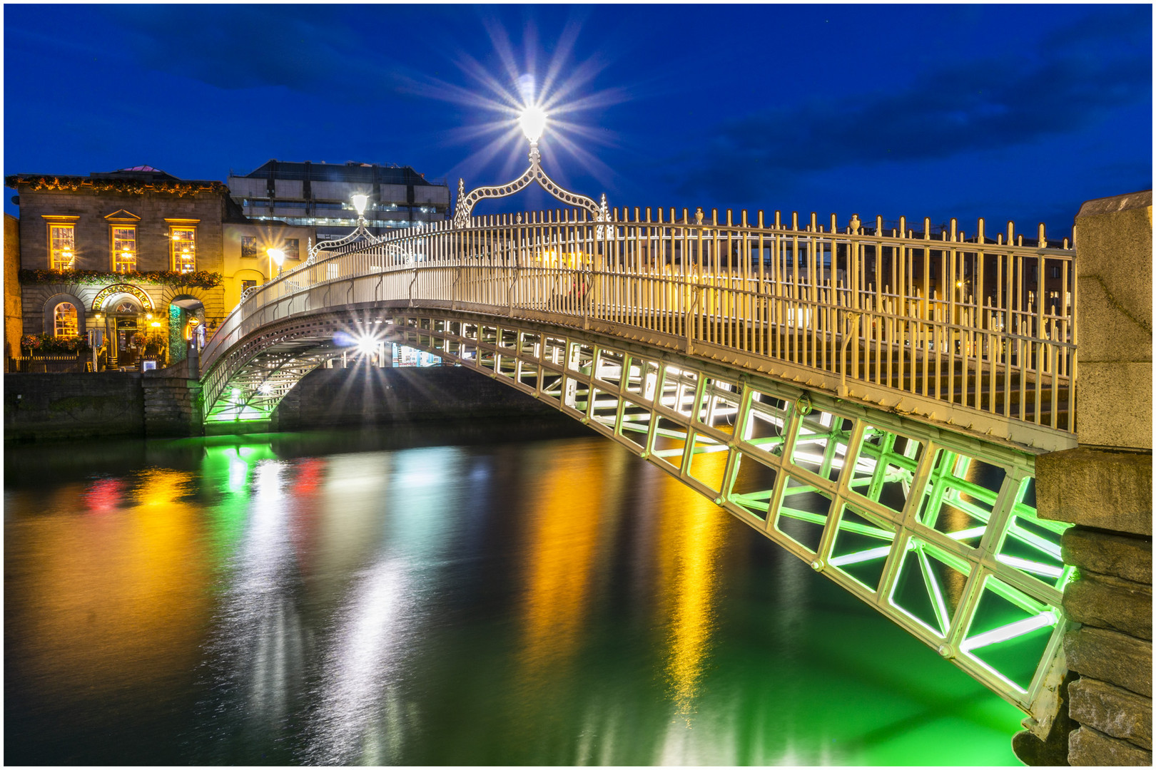 Ha’penny Bridge Foto & Bild | city, irland, langzeitbelichtung Bilder ...