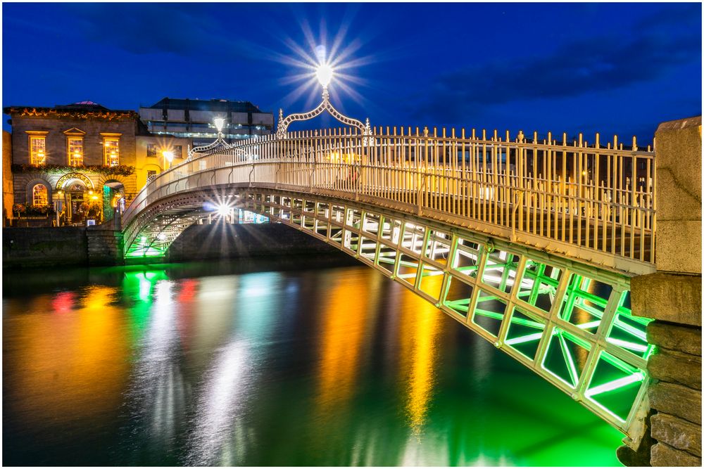 Ha’penny Bridge Foto & Bild | city, irland, langzeitbelichtung Bilder ...