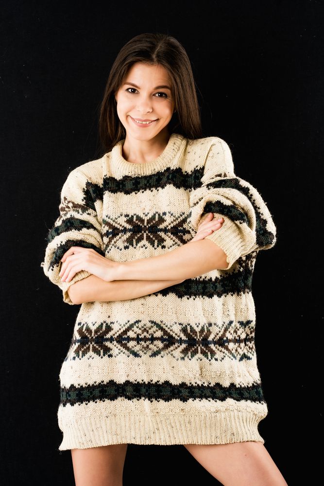 Happy Pullover-Girl Foto & Bild | portrait, emotionen, portrait frauen ...