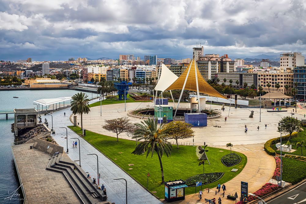 Hauptstadtansicht vom Einkaufscenter Muelle aus Foto & Bild ...