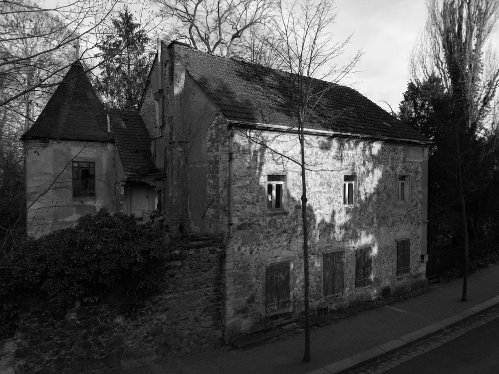 Haus Leonhardt Foto & Bild | architektur, stadtlandschaft, lost places ...