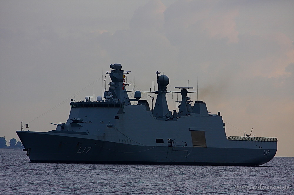 HDMS Esbern Snare (L17) Foto & Bild | schiffe und seewege ...