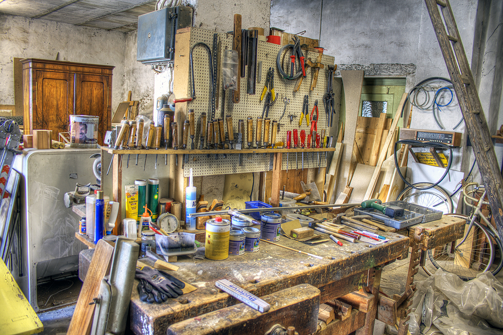 HDR Fotografie einer alten Werkstatt Foto & Bild | bearbeitungs ...