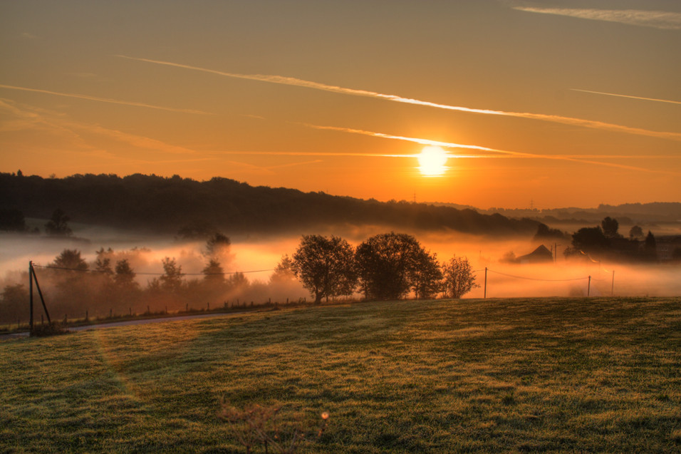 HDR Sonnenaufgang im Nebel Foto & Bild | sonnenaufgänge, himmel & universum, natur Bilder auf ...
