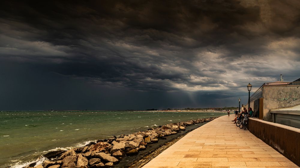 Heavy weather Foto & Bild | europe, italy, vatican city, s marino ...