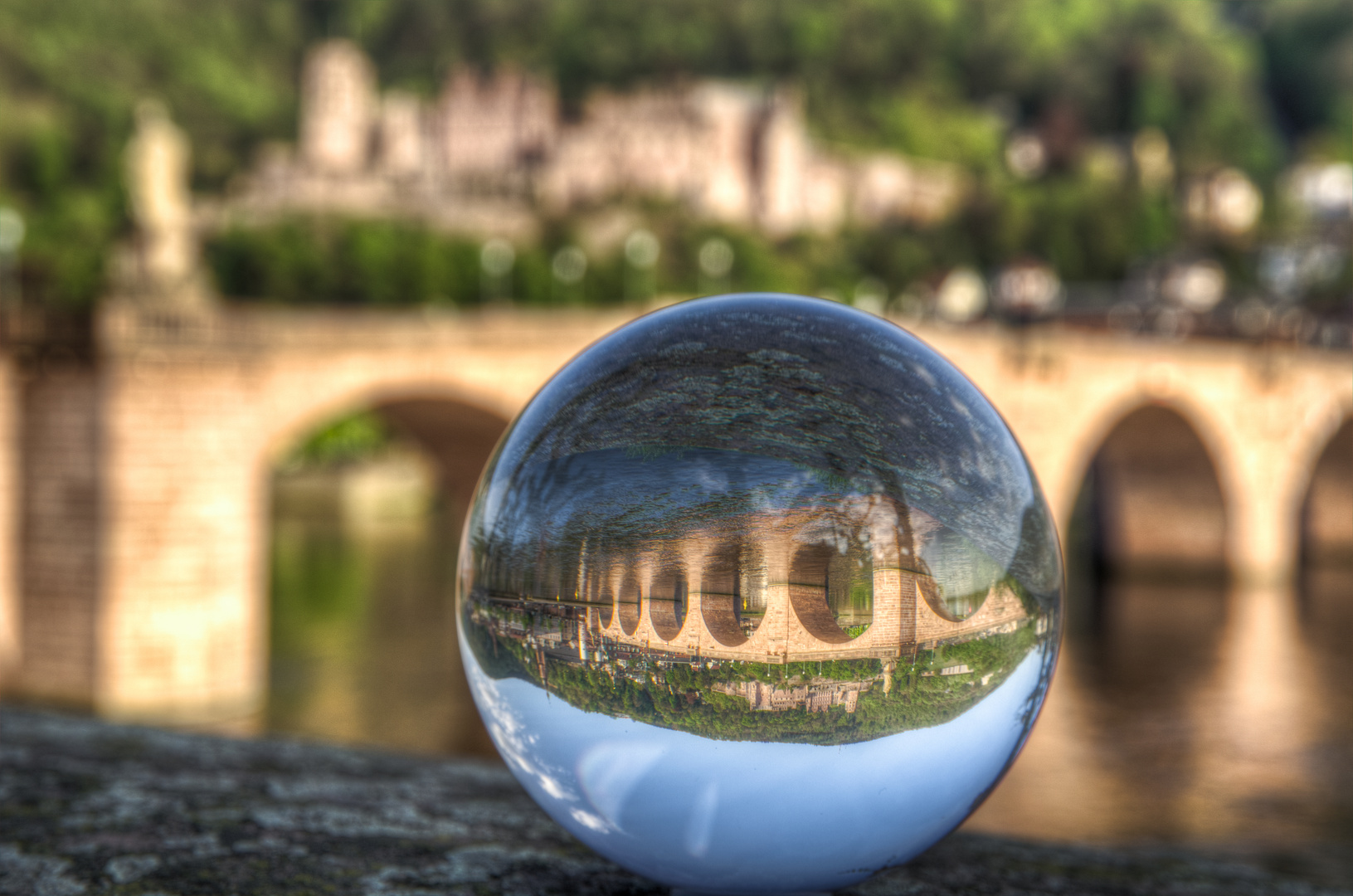 Heidelberg steht Kopf. Foto & Bild | experimente, gespiegelt, kugelbilder Bilder auf fotocommunity