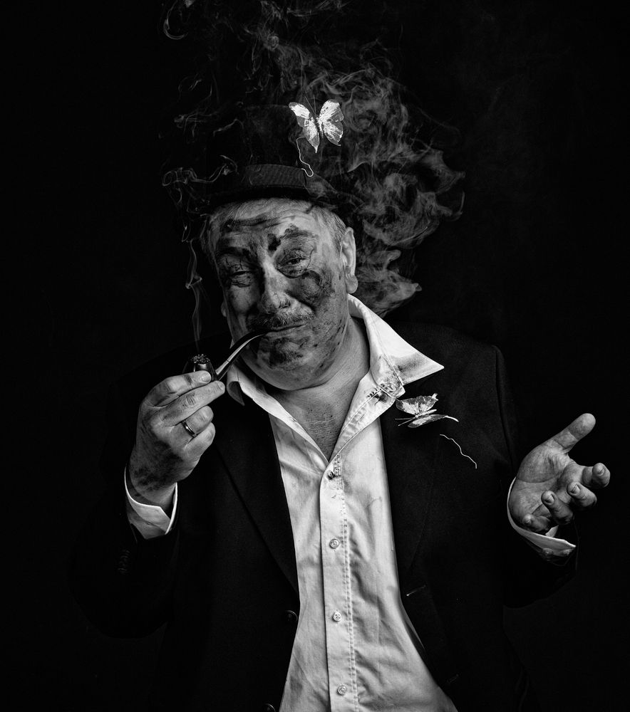 Heimtückische Pfeife Foto & Bild | studio, portrait, experiment Bilder ...