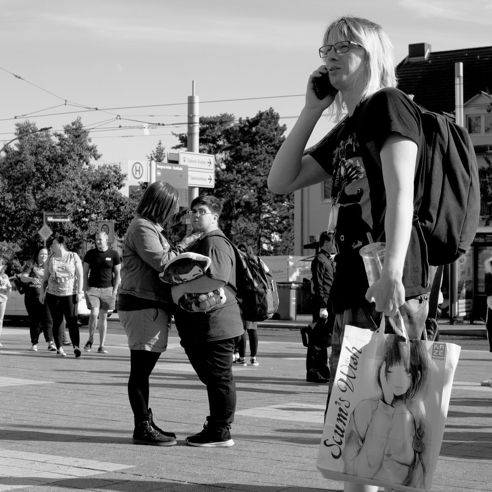 Heißes Ohr Foto & Bild | erwachsene menschen, streetfotografie mit menschen, kommunikation ...