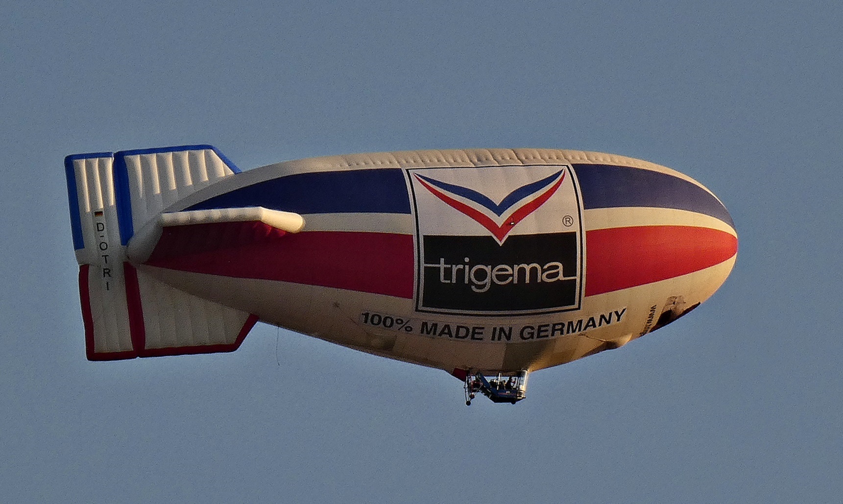 Heißluft-Luftschiff - erstmals über Wuppertal Foto & Bild | verkehr, fahrzeuge, motive Bilder ...