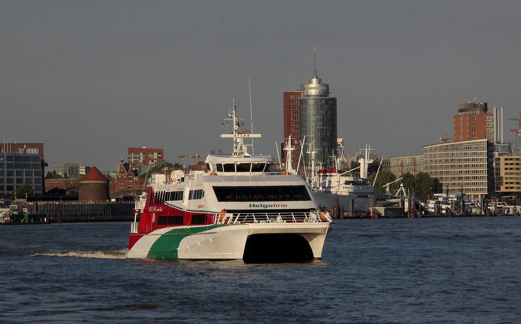 Helgo-Line Foto & Bild | deutschland, europe, hamburg Bilder auf ...