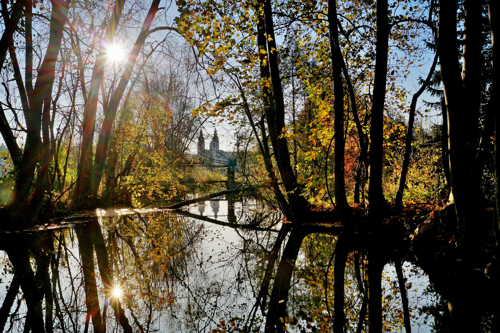 Herbstliche Spiegelung am Grünbach. Foto & Bild | deutschland, europe, baden- württemberg Bilder ...