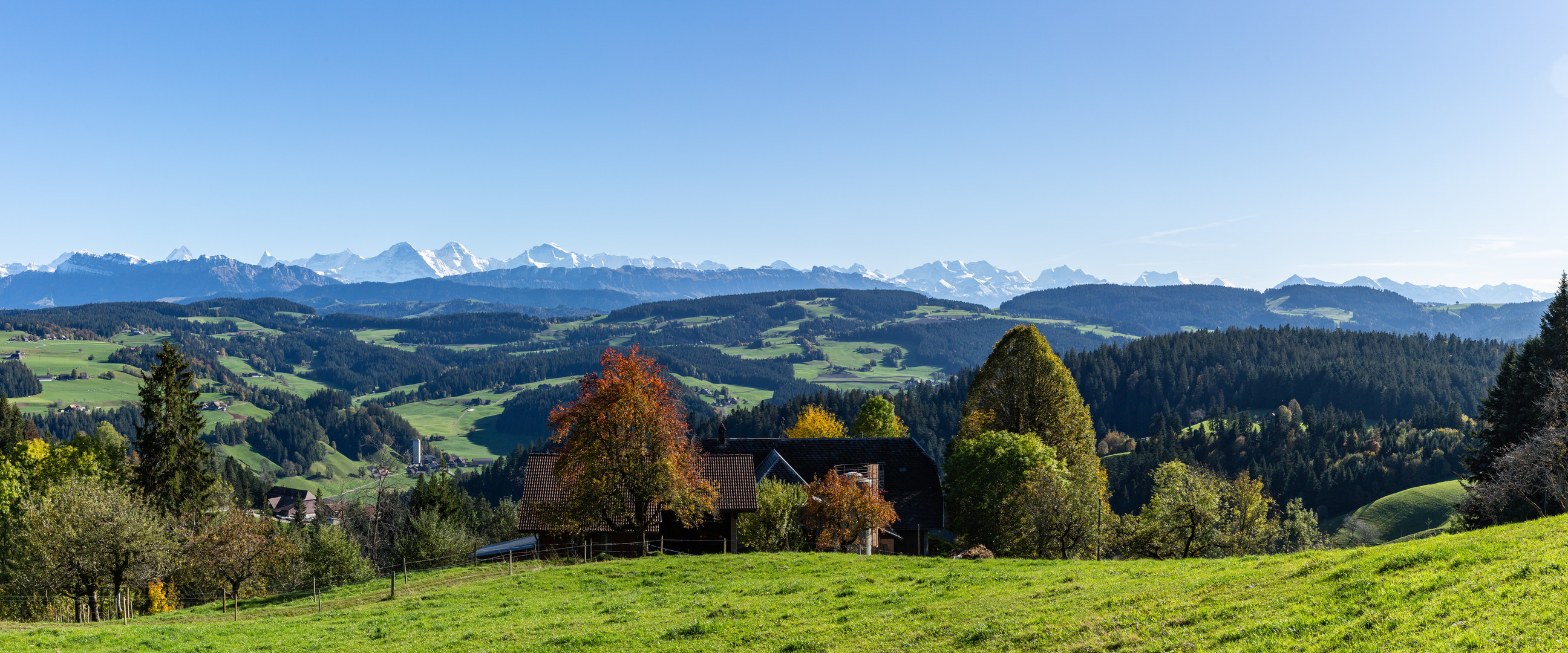 Herbstliches Emmental und die Berner Alpen (2) Foto & Bild | schweiz ...