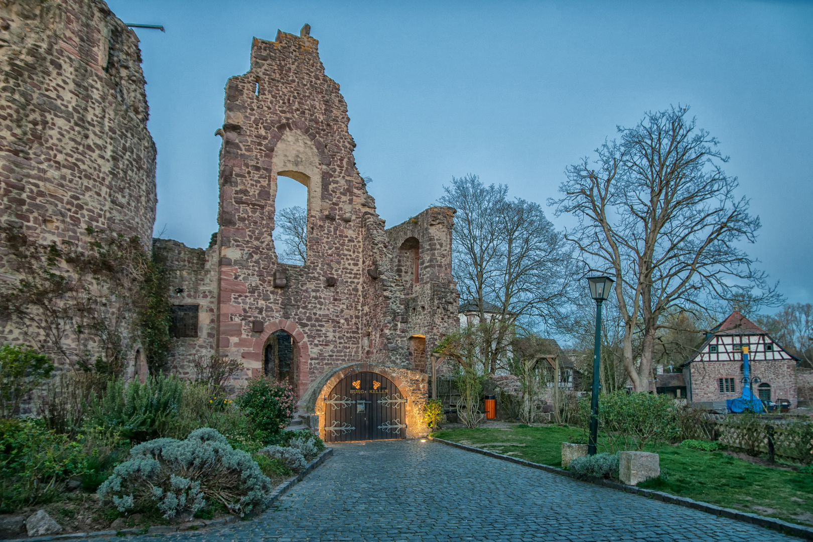 Hessische Impressionen - Burg Hayn Dreieichenhain Foto & Bild ...