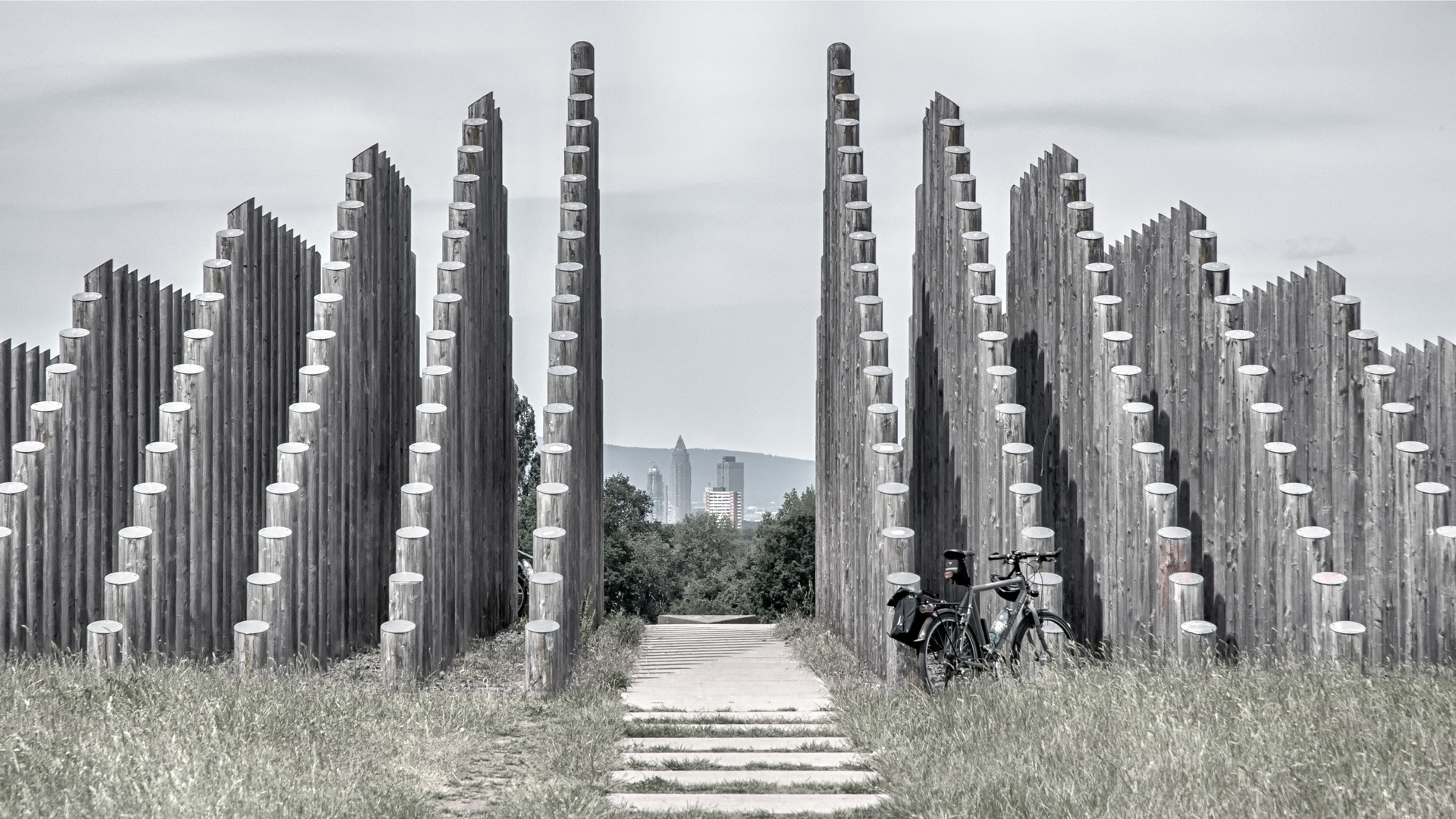 Hessische Impressionen - Stangenpyramide Foto & Bild | world, hessen ...