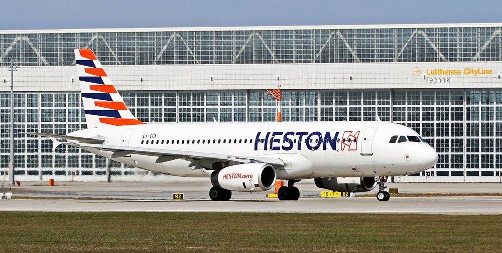 HESTON AIRLINES / Operated by Condor Foto & Bild | luftfahrt, motive ...