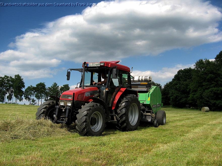 Heu Pressen mit CASE IH CS 68 Foto & Bild | industrie und technik ...