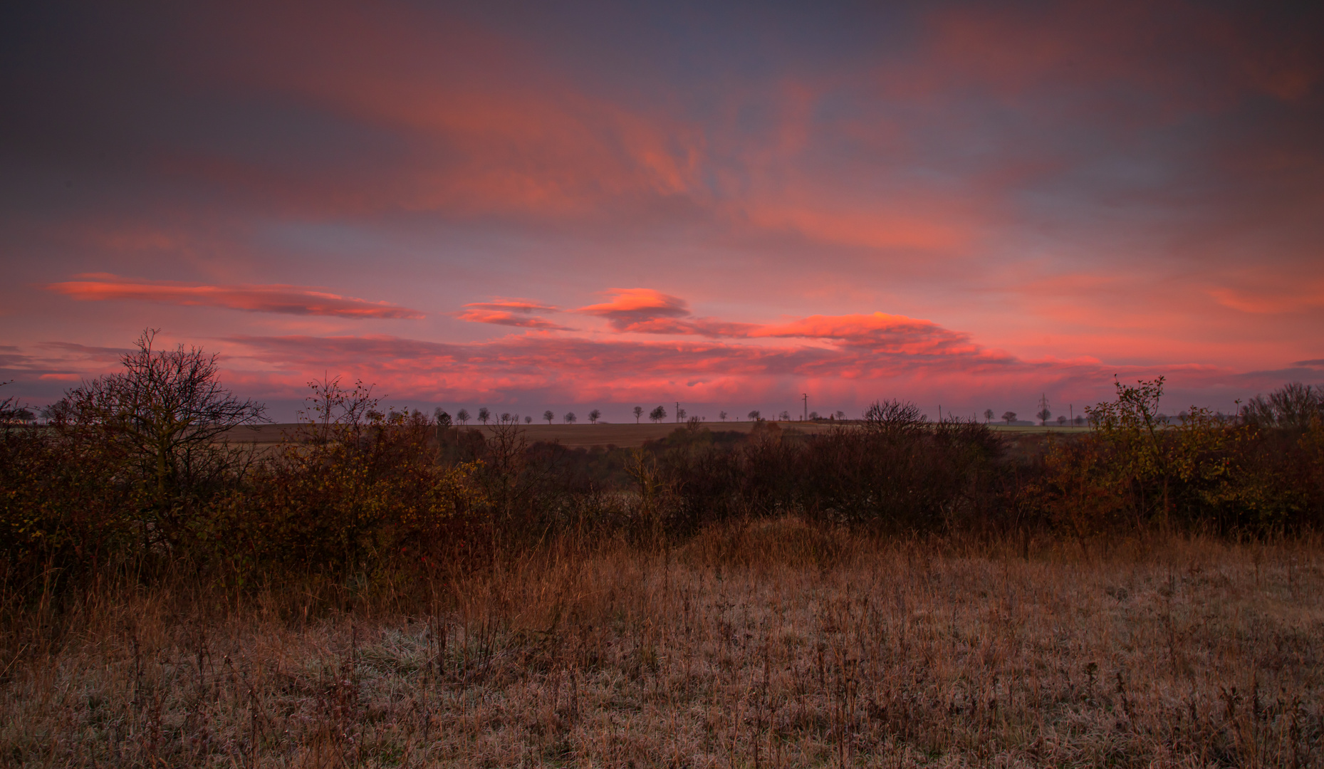 Himmelsröte an der Kaiserpfalz Werla Foto & Bild | landschaft, himmel ...