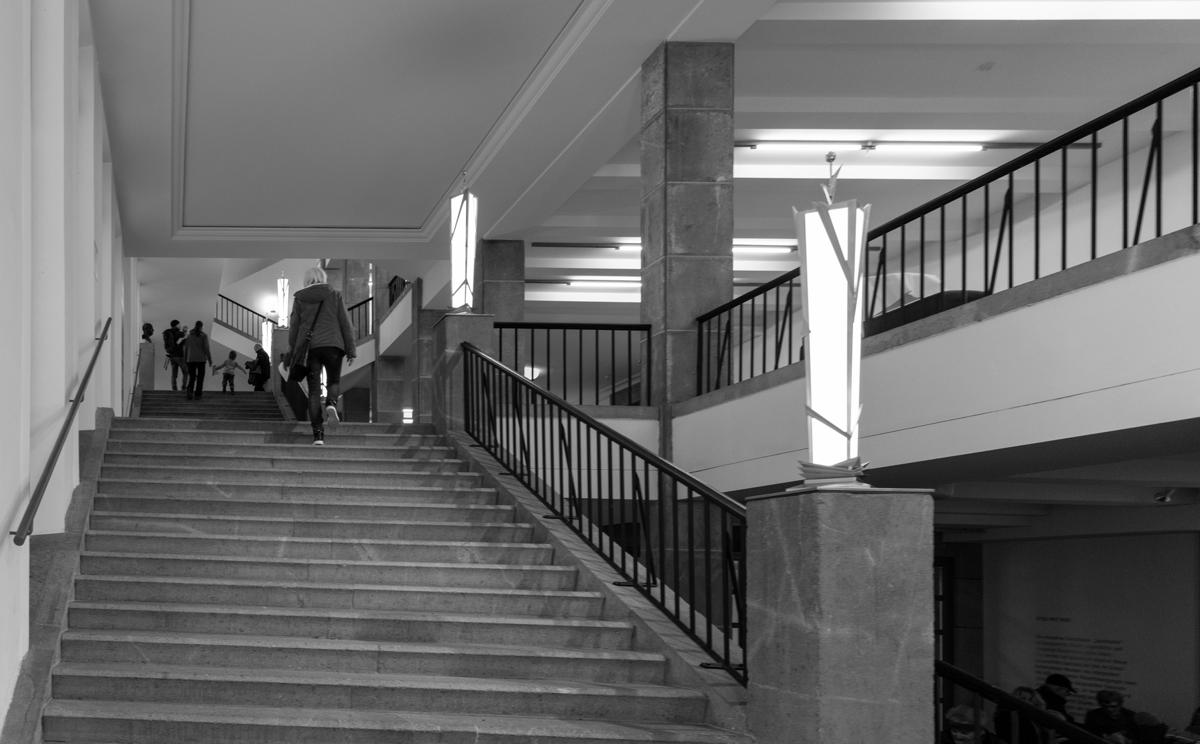 hinauf Foto & Bild | architektur, innenaufnahmen, profanbauten Bilder ...