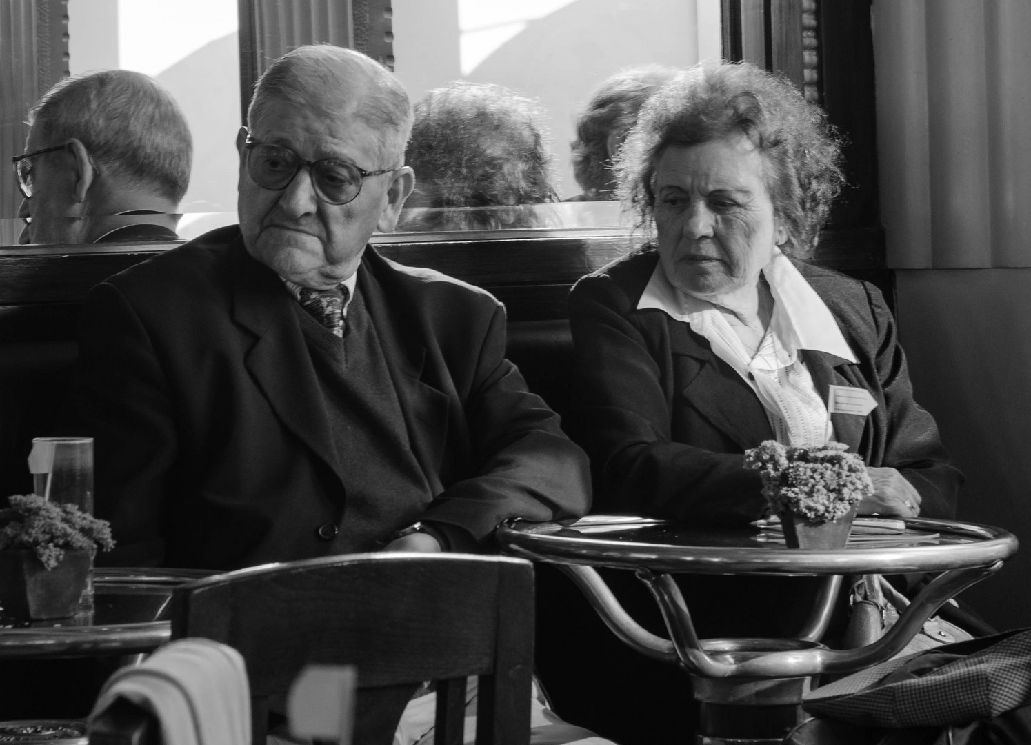 Hinschauen oder Wegschauen? Foto & Bild | people, street, dokumentation ... Hinschauen oder Wegschauen? Foto & Bild | people, street, dokumentation ...